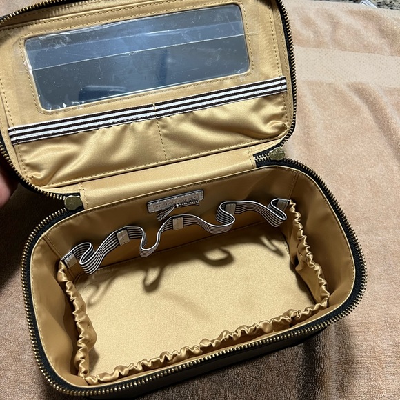 henri bendel | Bags | Henri Bendel Black West 57th Train Case | Poshmark